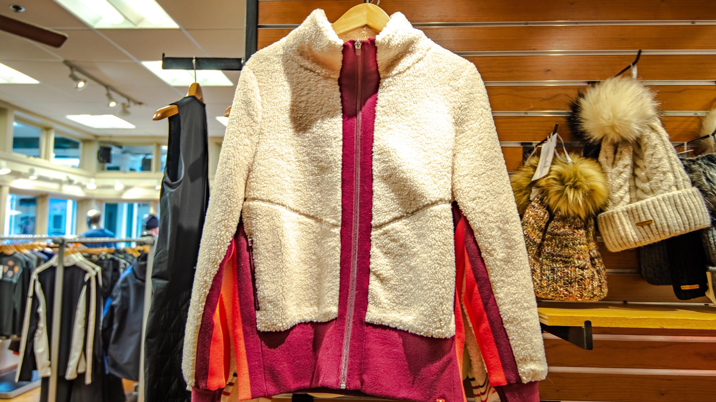 The Dashing Bear Boutique | Stratton Mountain Resort