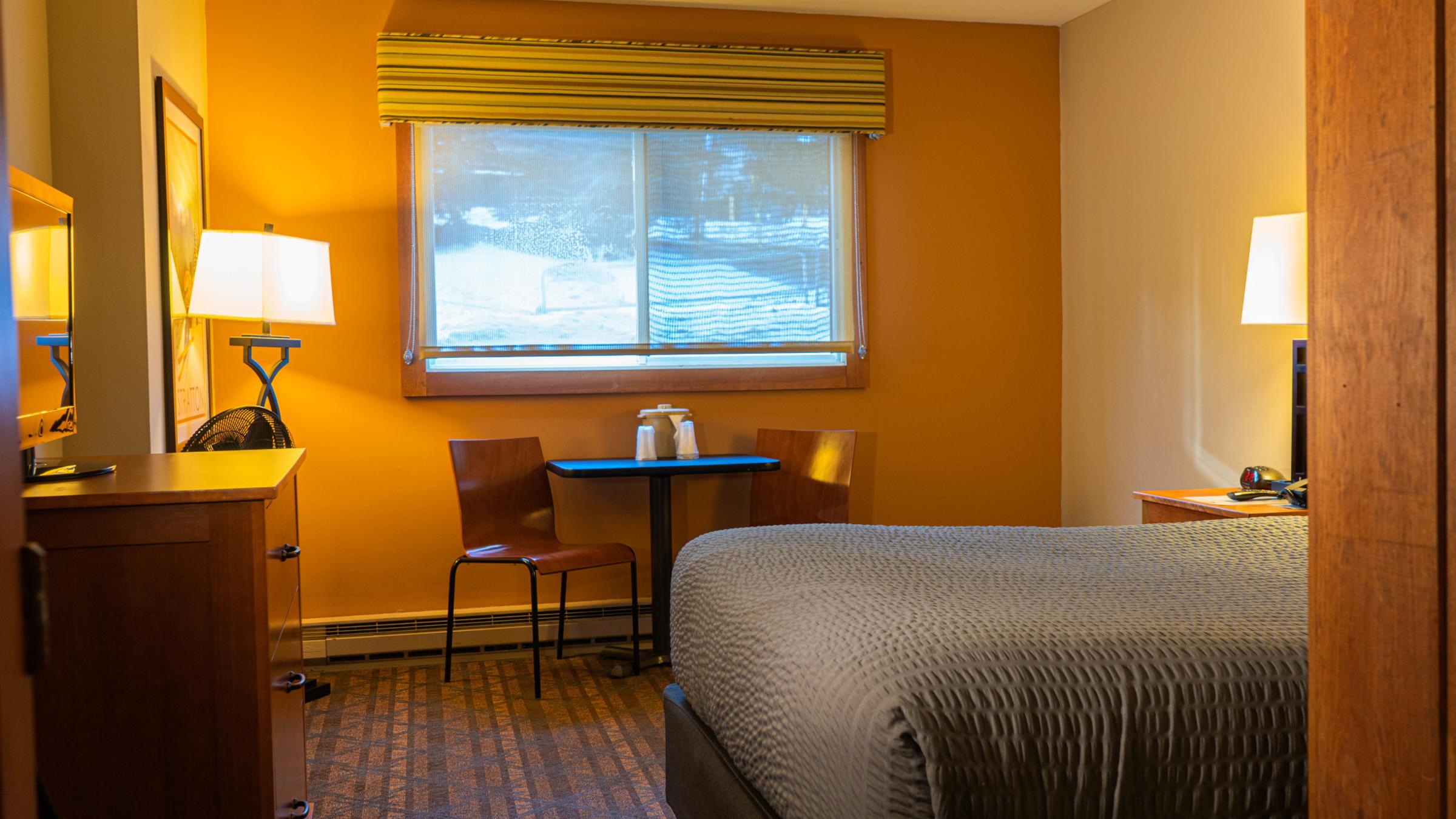 Hotels & Vacation Rentals | Black Bear Lodge | Stratton Mountain